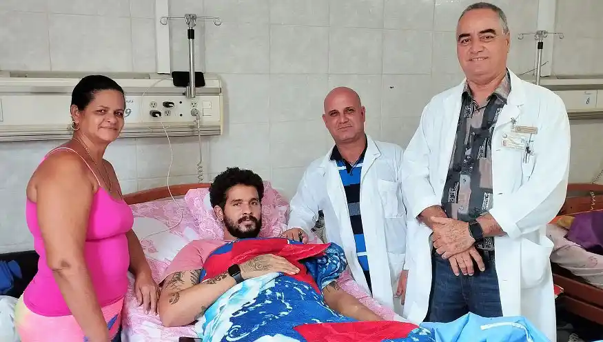 A un año del trasplante renal, el reencuentro de Jadier y su médico ...